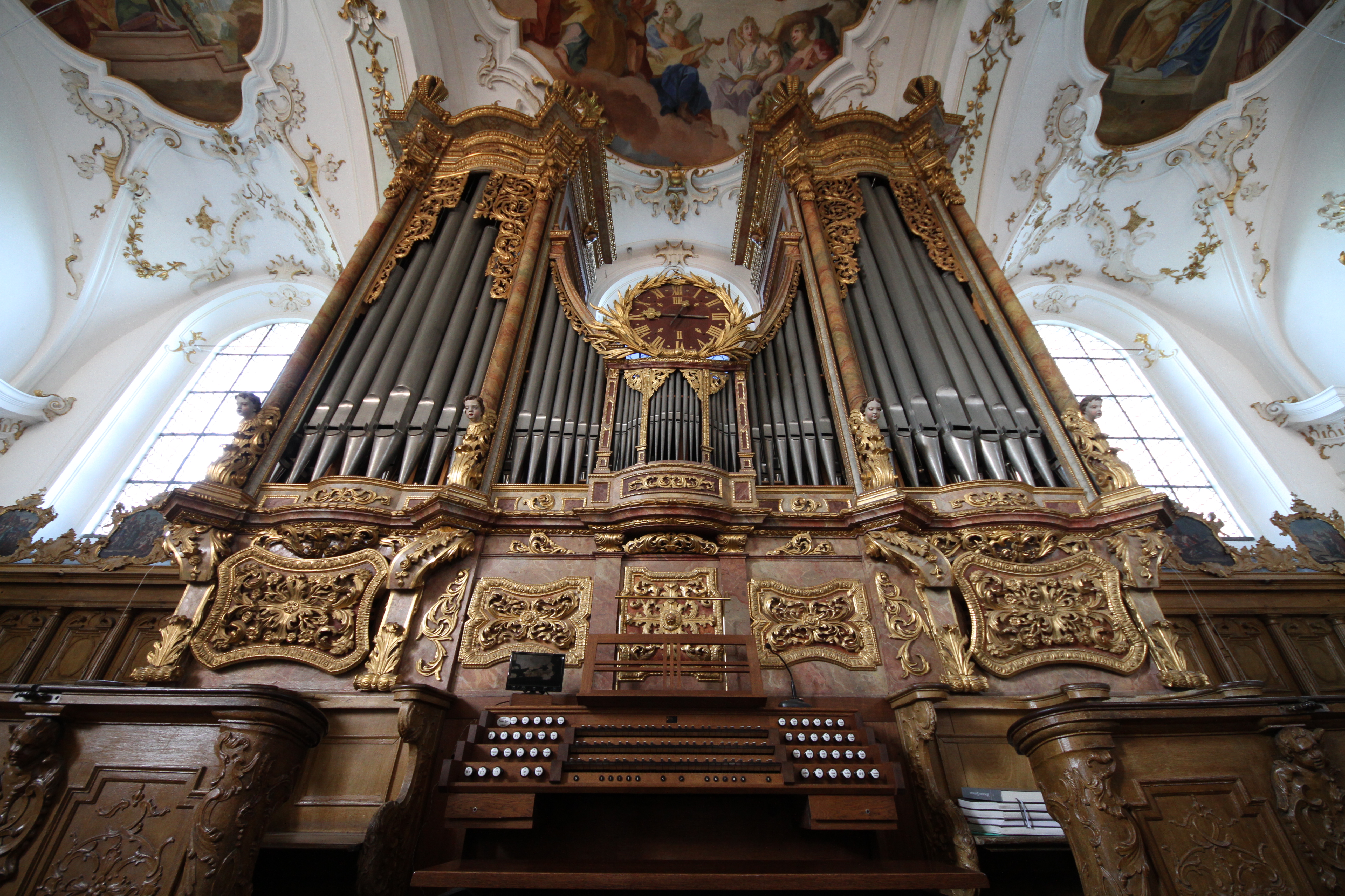 Erstmals mit Video-Übertragung von der Orgelempore - Oberland.de - Hier ...