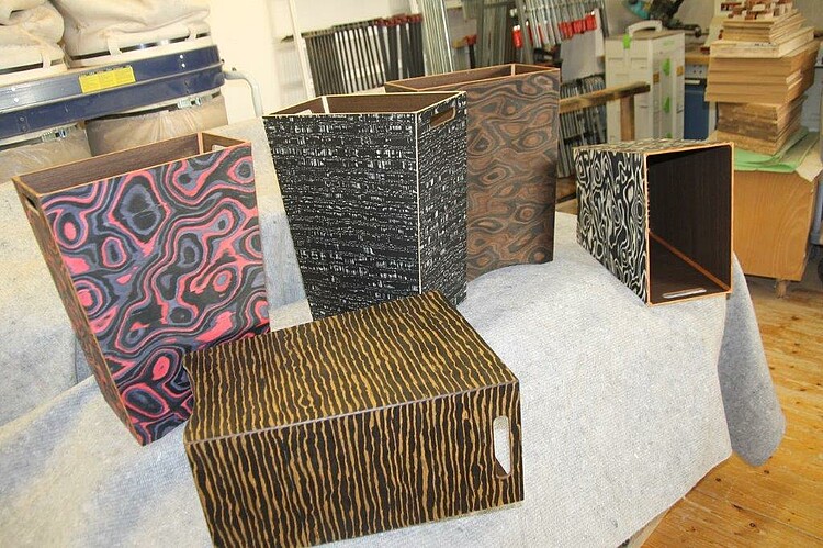 Vom Flügelbrettchen bis zum Snacktisch - Holzobjekte von Harald Wehner ...